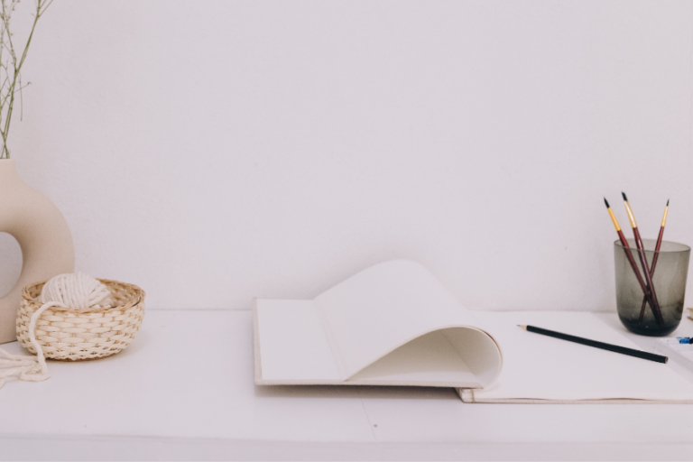 11 Essential Things For Small Office Decor - Simplymarla