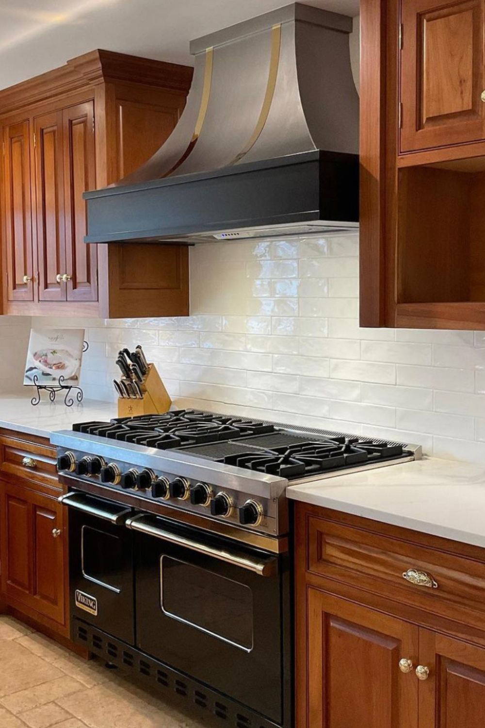 Breath of Fresh Design: 21 Inspiring Kitchen Vent Hood Ideas to Elevate ...