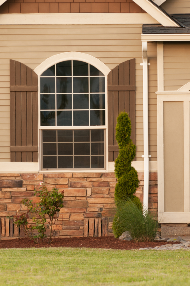 Maximize Your Curb Appeal With 27 Ingenious Small Home Exterior Ideas ...