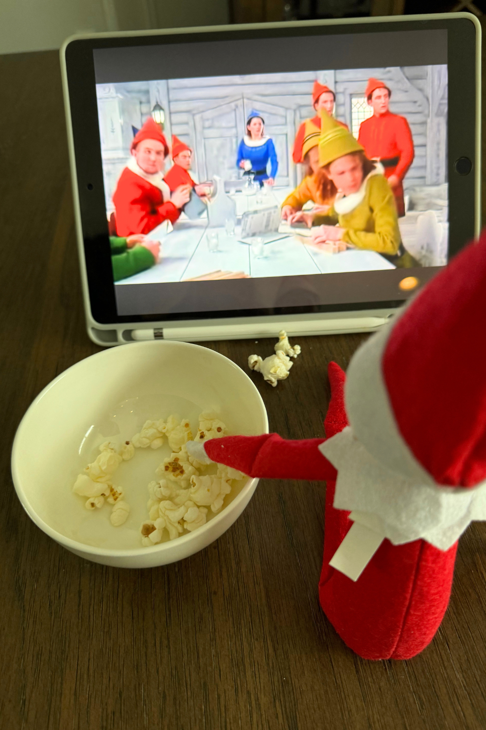 25 Creative Elf on the Shelf Ideas to Delight Your Kids