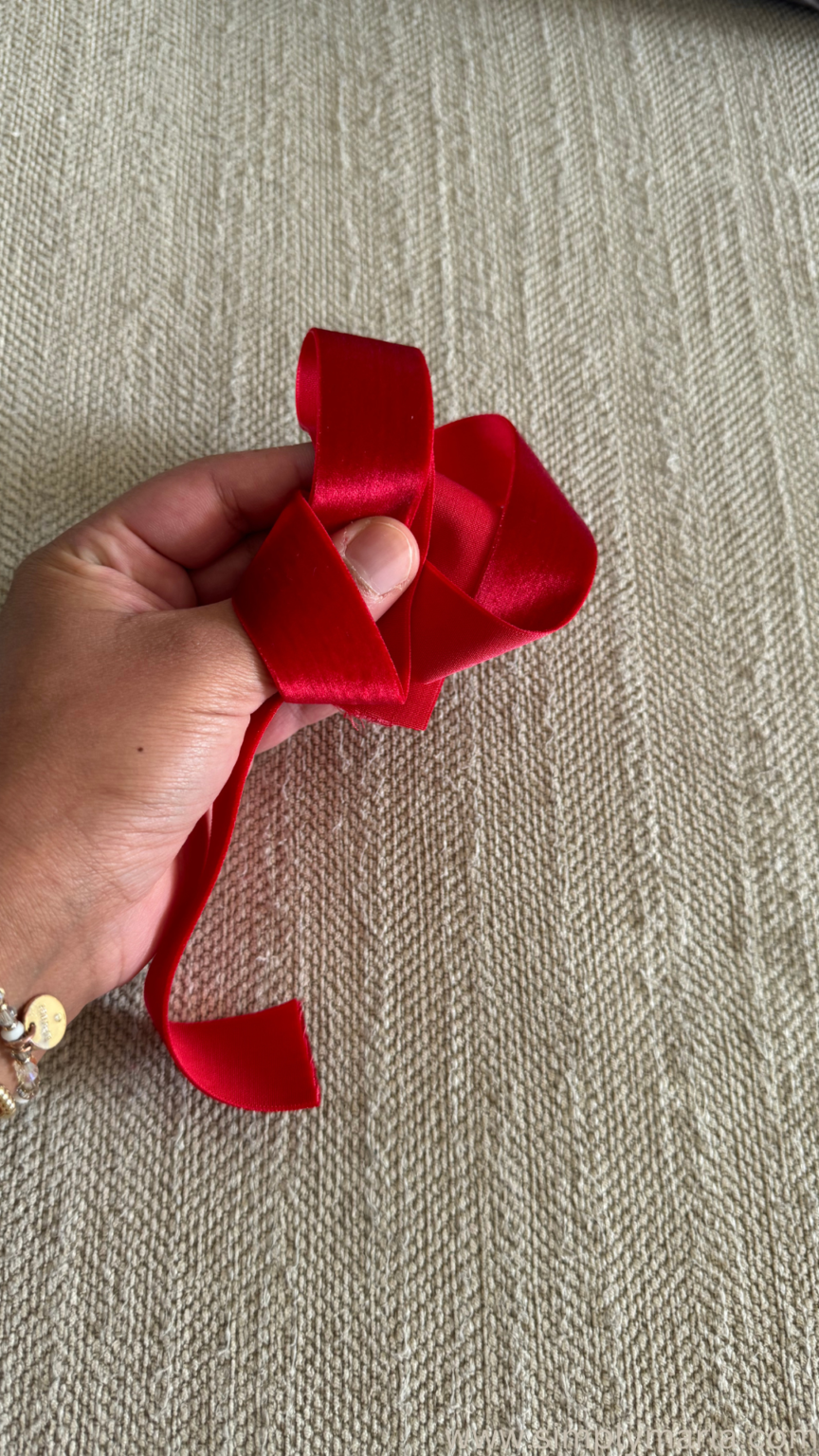 Everything You Wanted To Know About Velvet Bows On Christmas Tree