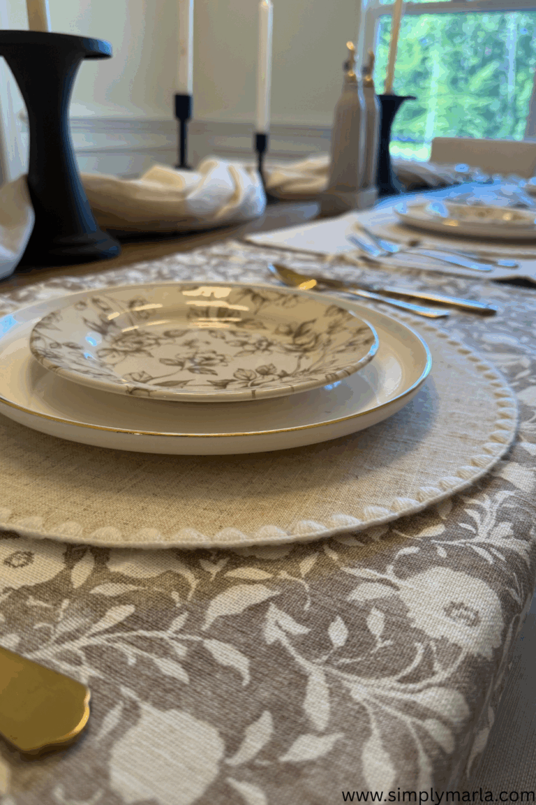 Easy Fall Tablescape Ideas to Impress Your Guests